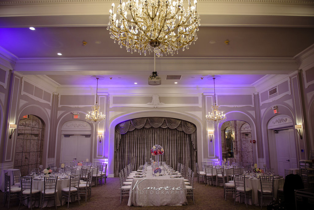 Uplighting sample1 – Lakeshore in Love