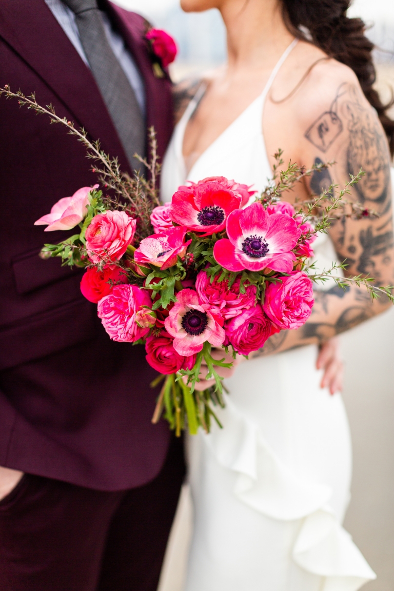 Edgy Romance Loft Wedding Inspiration – Lakeshore in Love