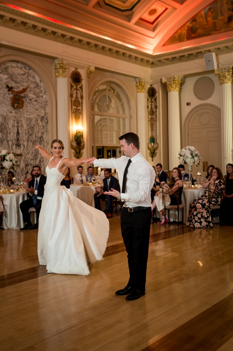 Classic Medinah Country Club Wedding – Lakeshore in Love
